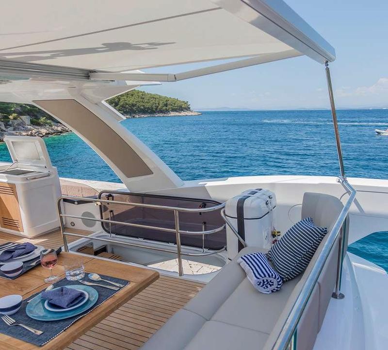 HUNKY DORY OF Yacht Charter Details, Sunseeker | CHARTERWORLD Luxury ...